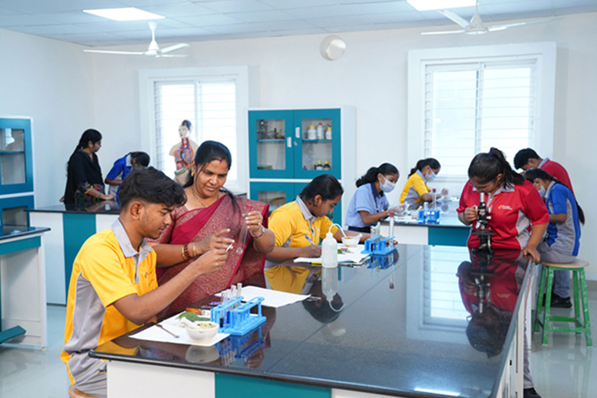 Science lab- Prachin Global School - Top CBSE School